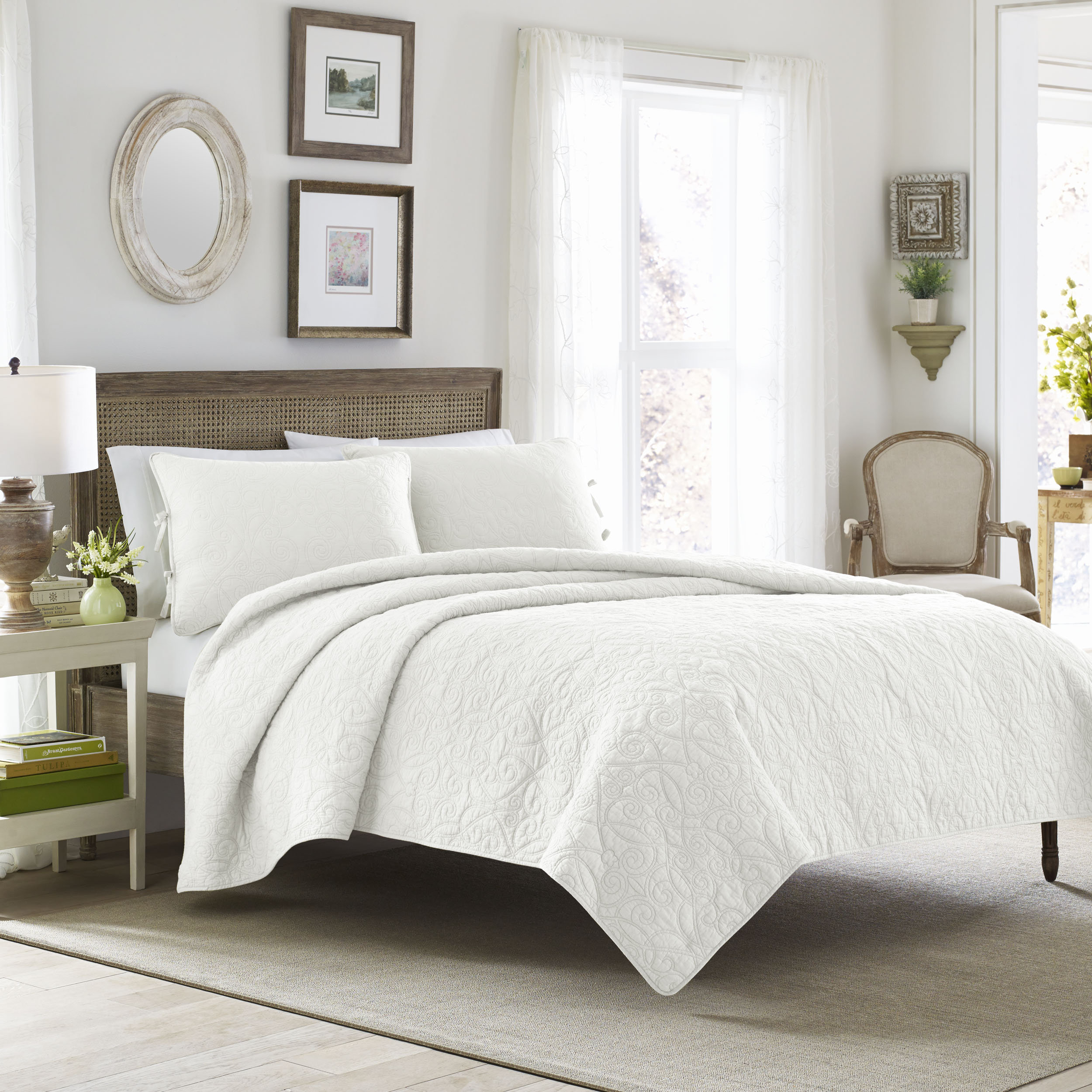 White cotton quilt store